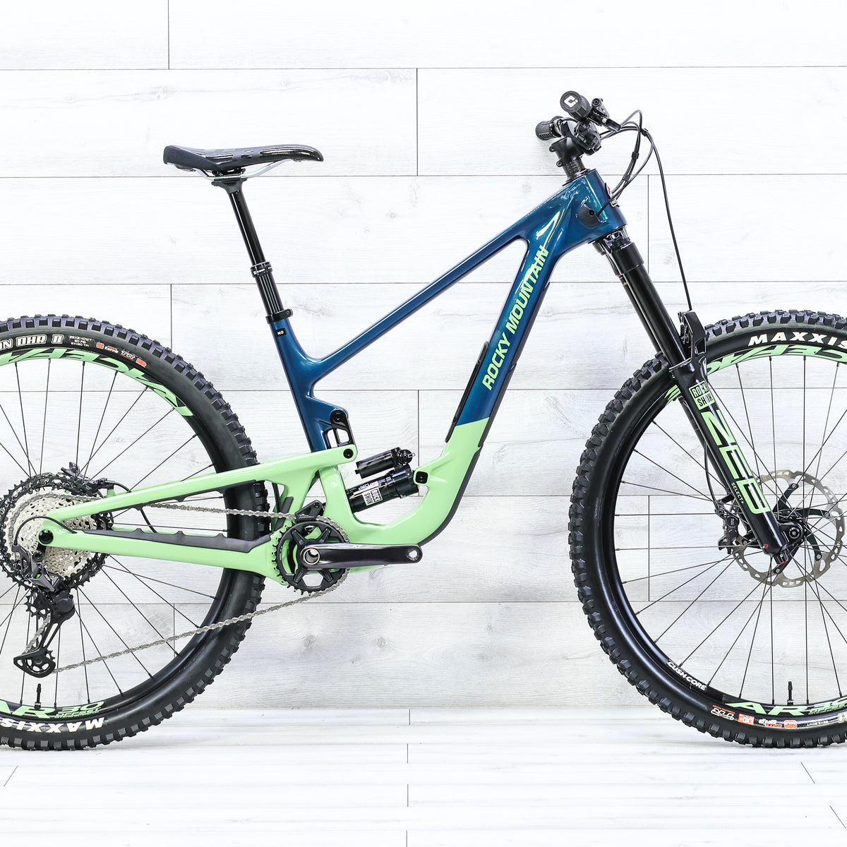 Rocky Mountain Altitude Carbon 70 Mountain Bike - 2024, Medium – Cycle ...