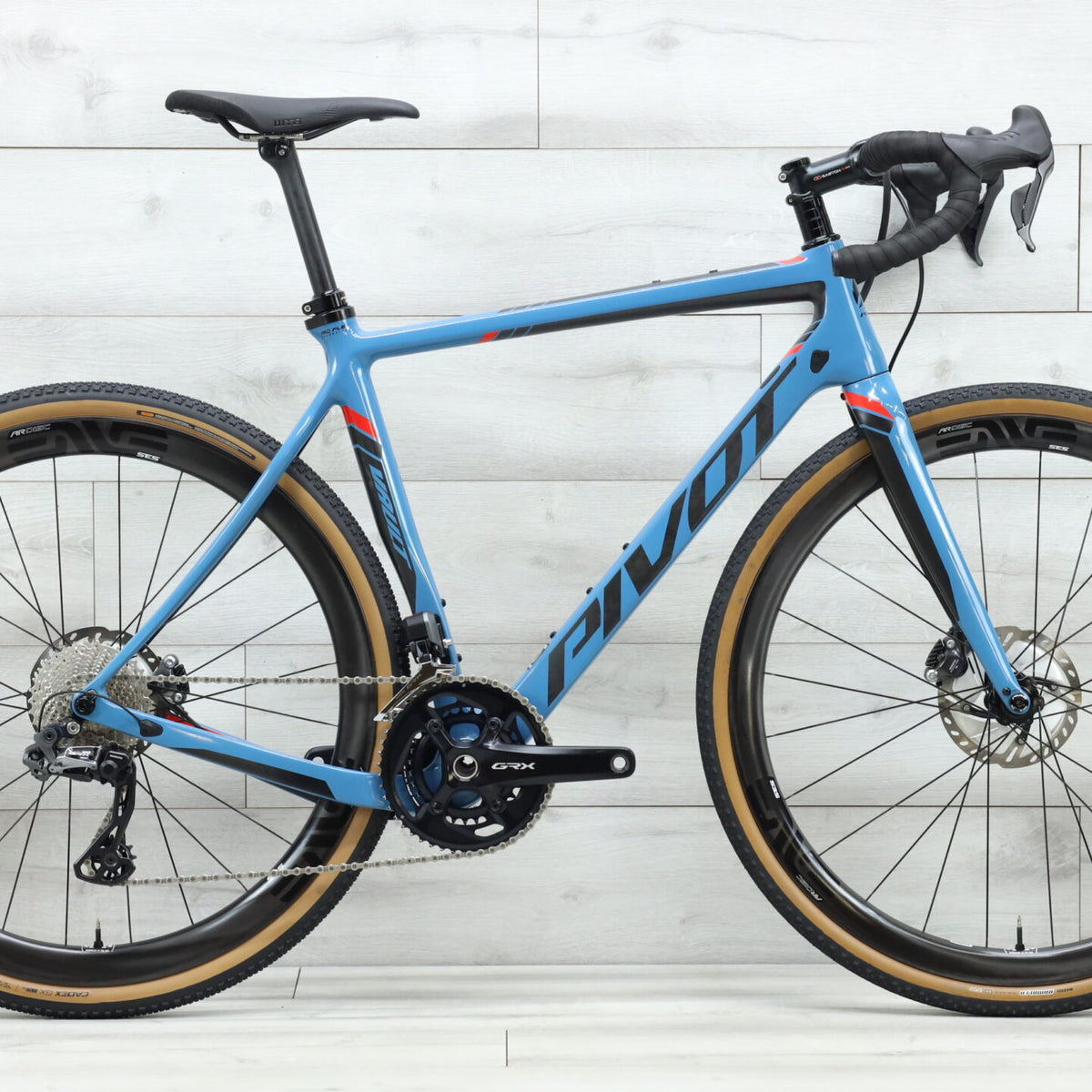 2020 Pivot Vault Gravel Bike - Medium – Cycle Limited