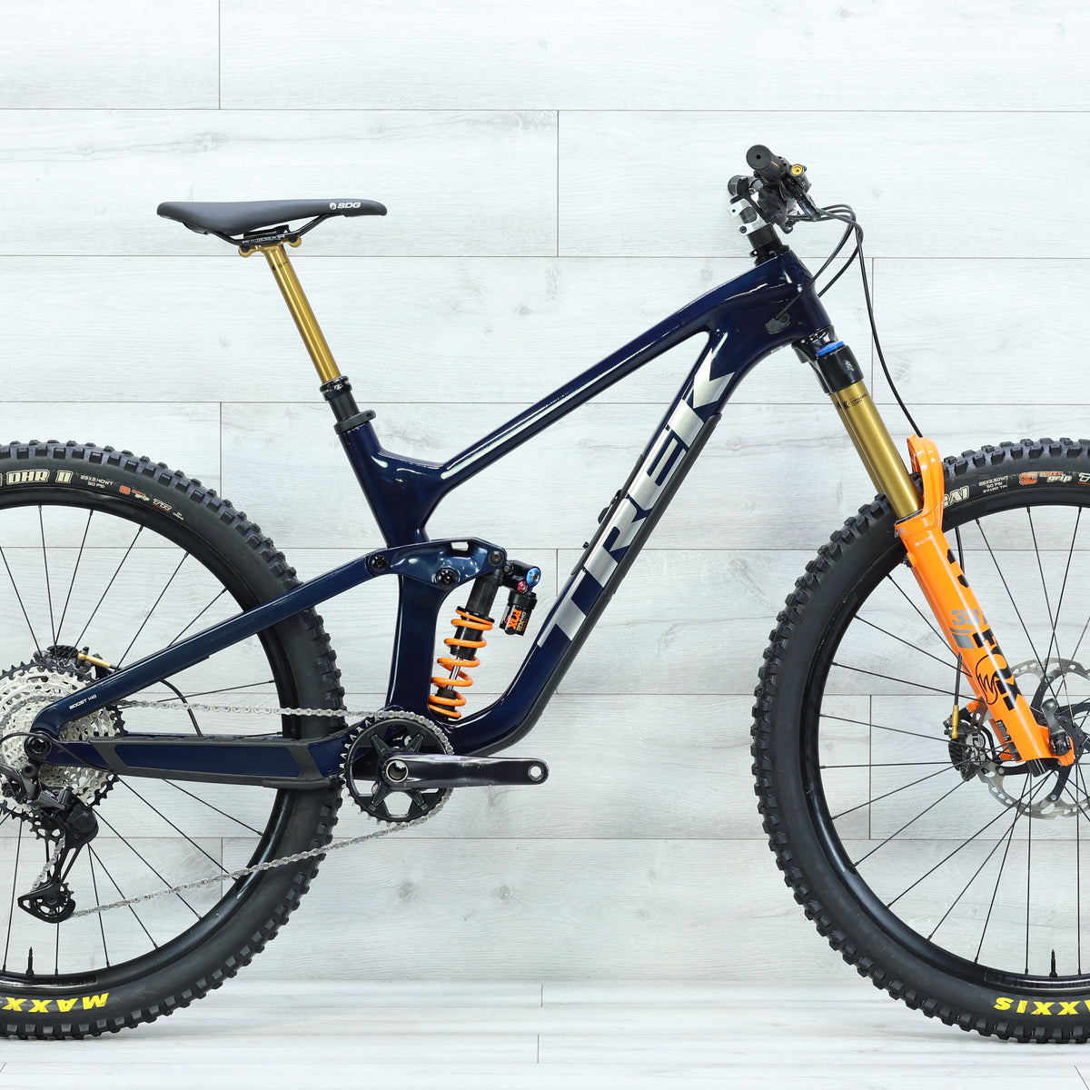 2023 Trek Slash 9.7 Factory Mountain Bike - Med/Large – Cycle Limited