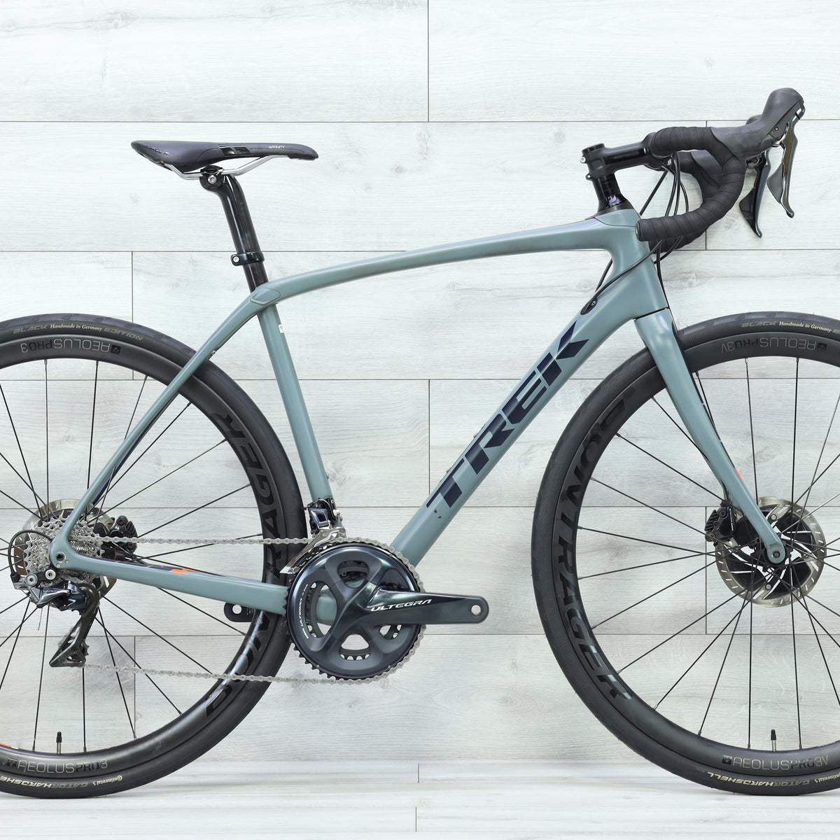 2018 Trek Domane SL 8 Disc Road Bike - 54cm – Cycle Limited